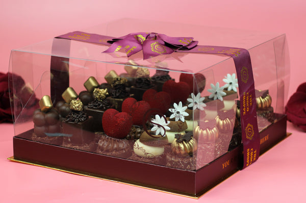 Exquisite Petifore Gift Box – The Choco Shoppe